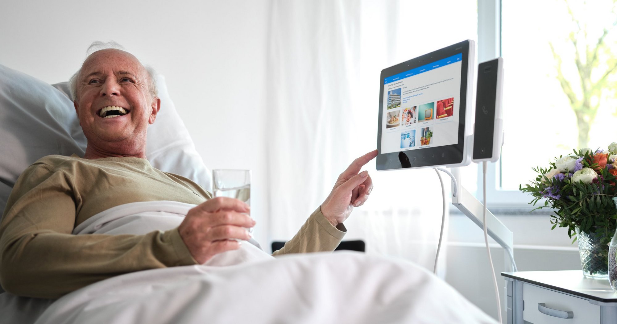 ConnectedCare Tablets | Bedside Terminals vom Marktführer | ConnectedCare